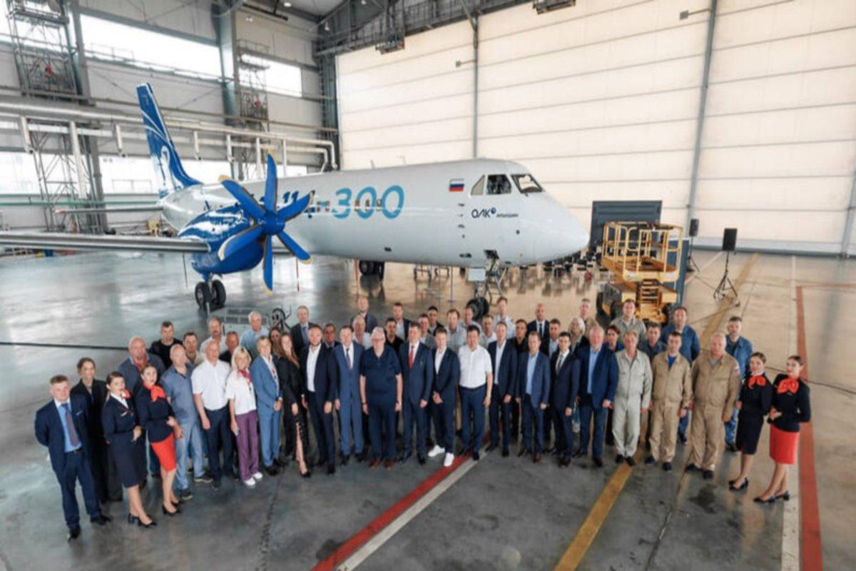Закрытая презентация самолета Ил-114-300 состоялась в техцентре «Уральских авиалиний» - RuNews24 ...