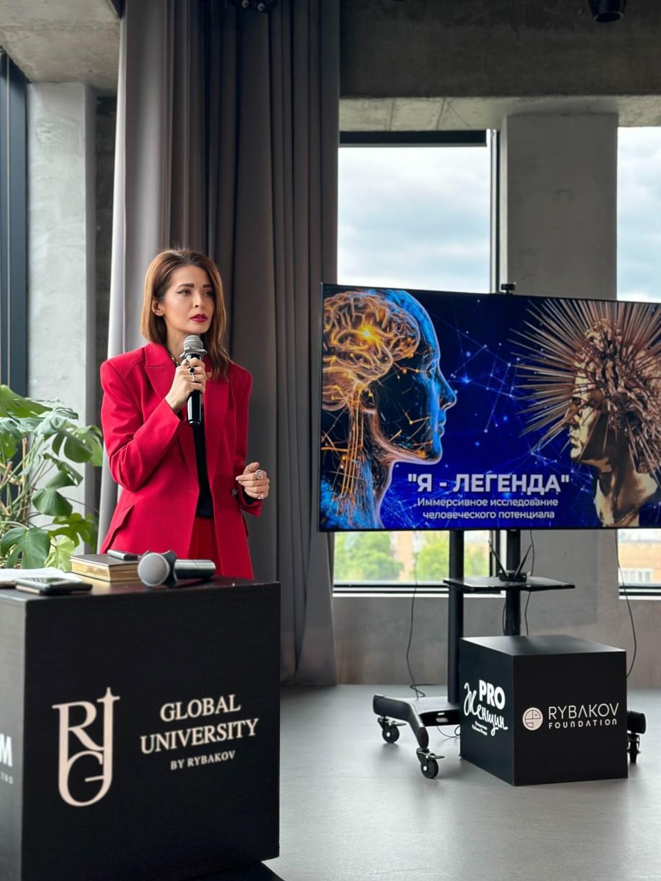 «Пробудите свою тень»: как загадочный коуч довел престижный вуз до скандала - RuNews24.ru - 15. ...