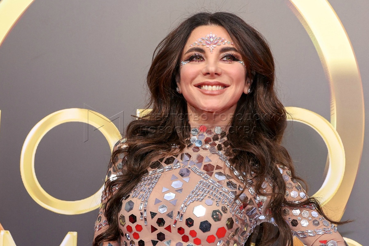 Секрет Плетневой: как отказ от сахара помогает выглядеть моложе в 48 лет - RuNews24.ru - 30.11.2025