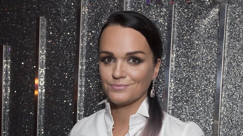 «Наша куколка. Она стоит 25 баранов». Певица Слава весело развелась с 70-летним мужем - RuNews24 ...